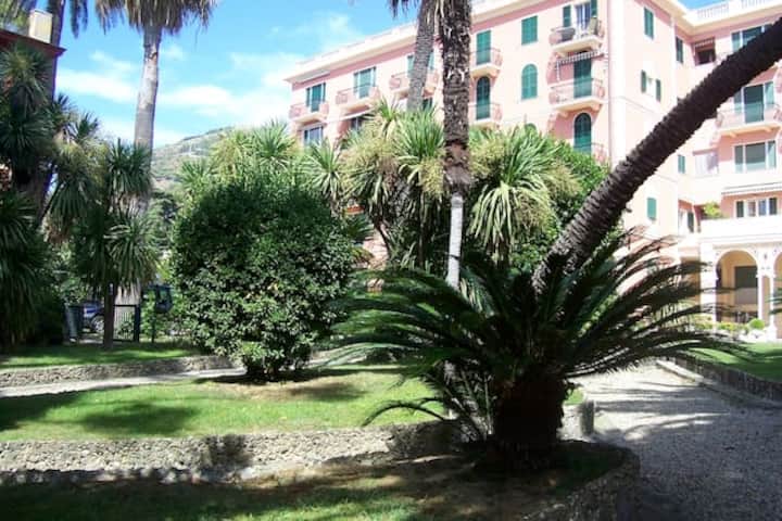 Parco, Passeggiata Di Nervi,residens Vittoria - Génova