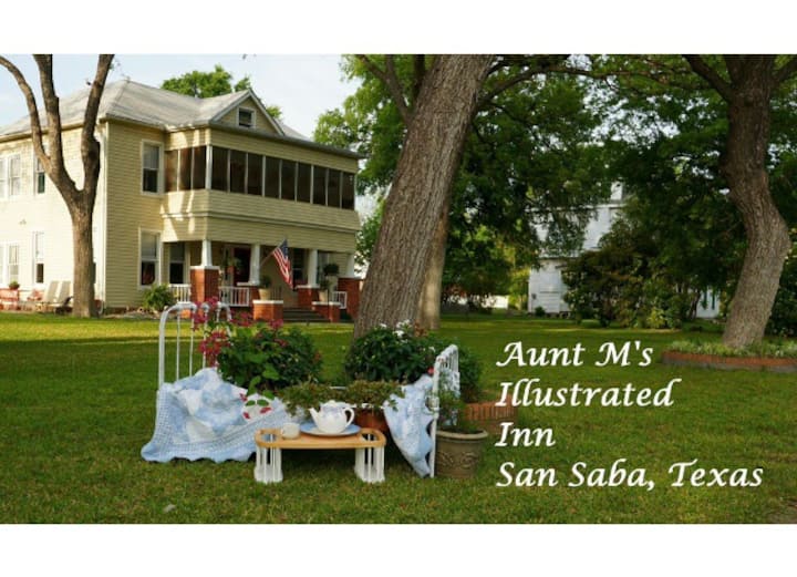 Aunt M’s Illustrated Inn - San Saba, TX