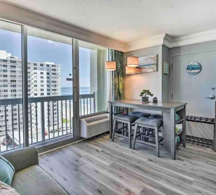 Daytona Beach Ocean View Cozy 11th Floor - Daytona Beach, FL