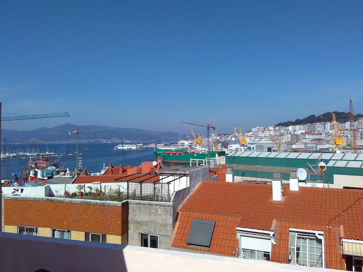 Apartamento Abuhardillado Y Terraza - Vigo
