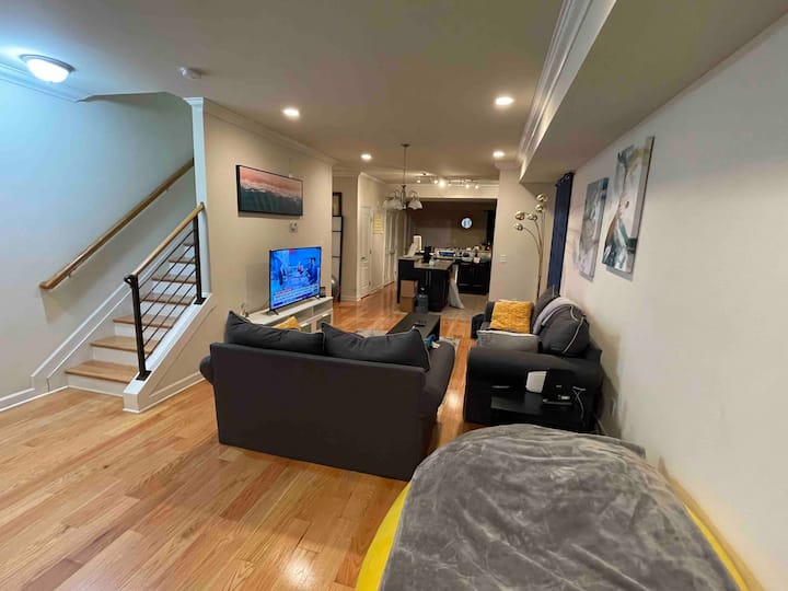 5 Bedroom 3 Story Townhome In Dc - Washington, DC