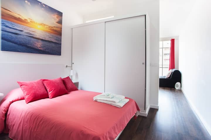 Wifi Et Terrasse ! (Plus D’appartements Sur Mon Profil) - Molins de Rei