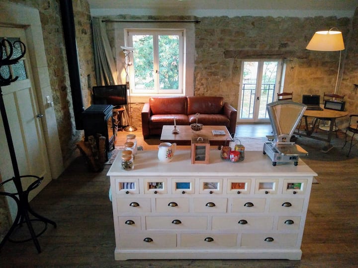 Gîte Atypique Dans Ancienne Grange Avec Jardin Bio - Saône-et-Loire