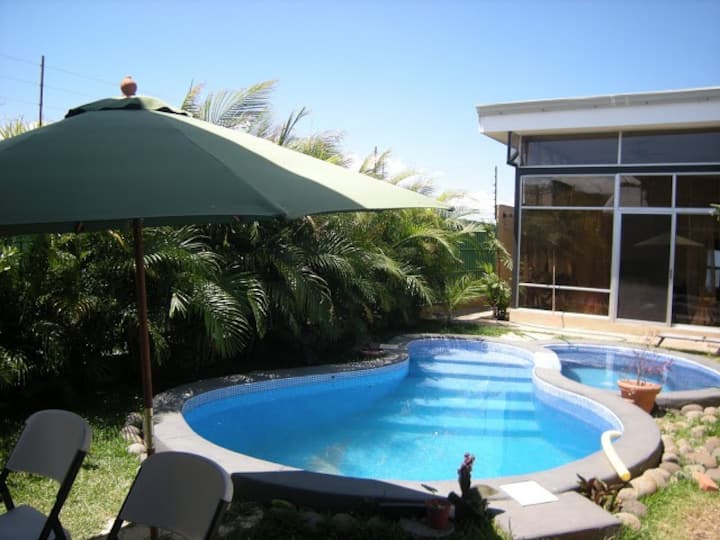 Casa Fly Pura Vida, Near Airport - Costa Rica
