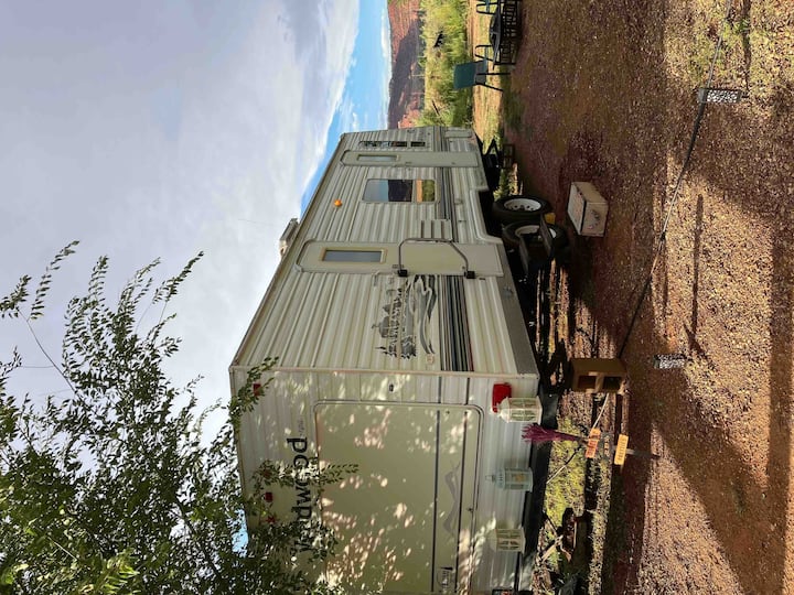 Pet Friendly Cozy Camper - Kanab, UT