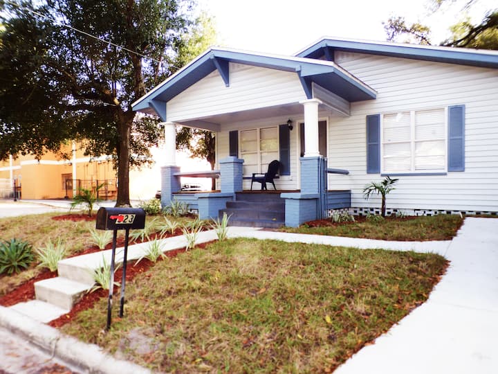 Stay In Seminole Heights Minutes From  Downtown - Tampa, FL