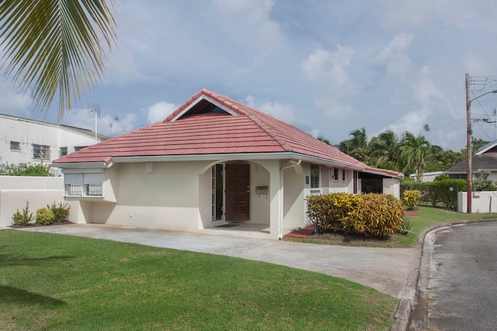 "Sweet Life" Near The Caribbean Sea - Bridgetown, Barbados
