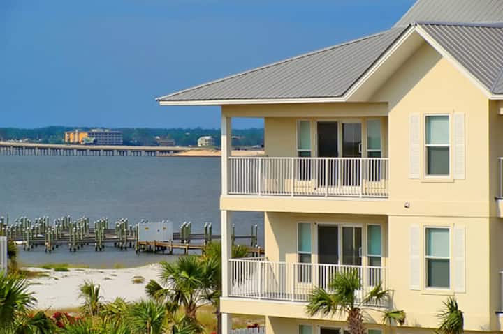 "Summer Breeze"  ~ Navarre Beach Condo  ~ Sleeps 6 - Pensacola Beach, FL