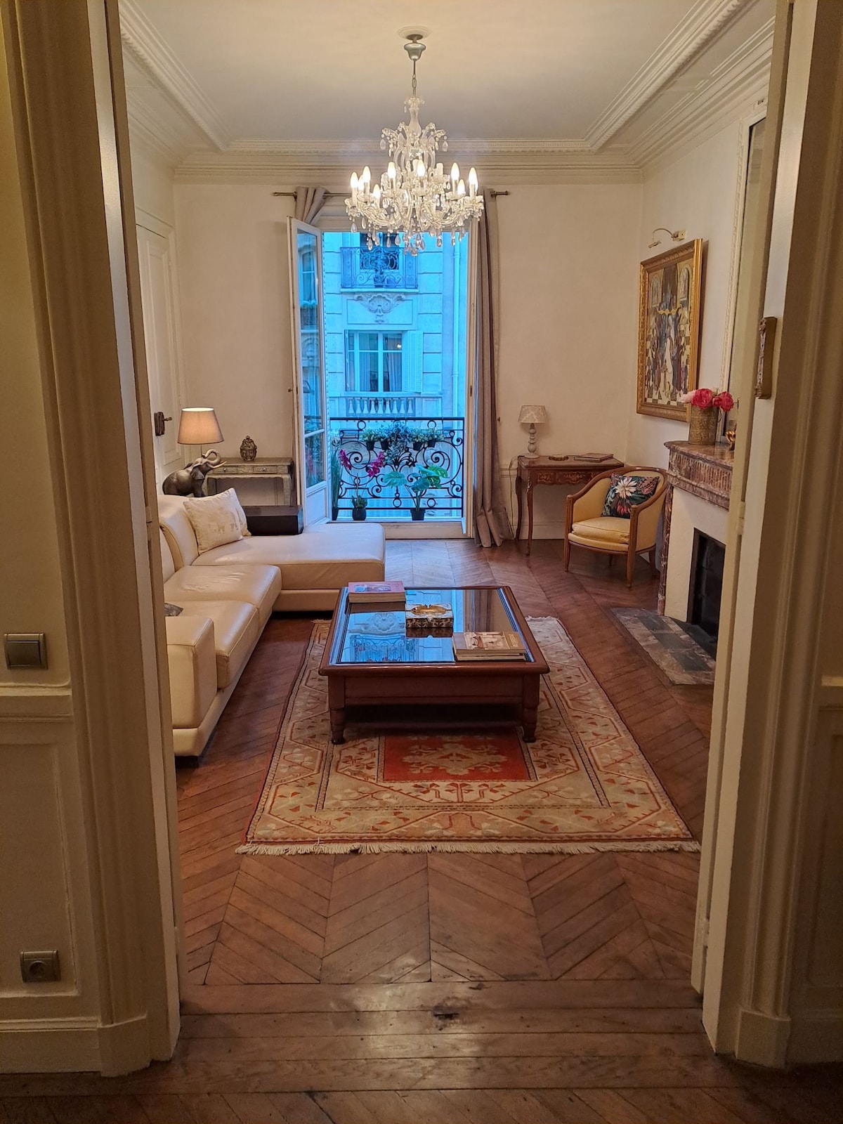 "Perfect and stylish pied-à-terre in the 17th arrondissement ...