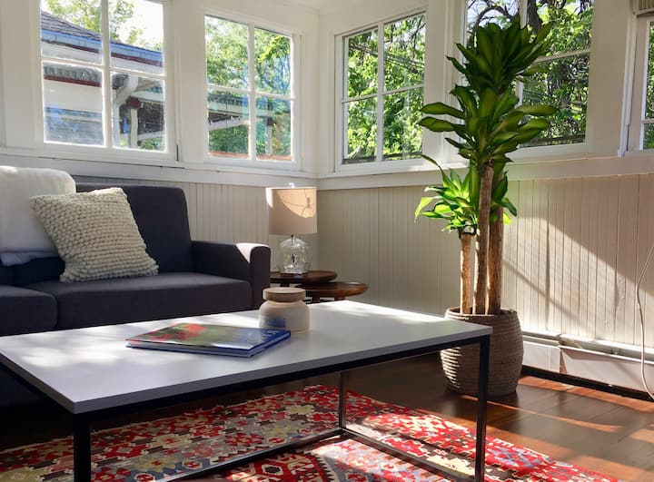 Pine Street Victorian | Downtown Boulder - Boulder, CO