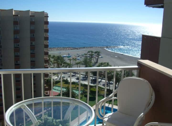 Lindo Apartamento Frente Al Mar - Almuñécar