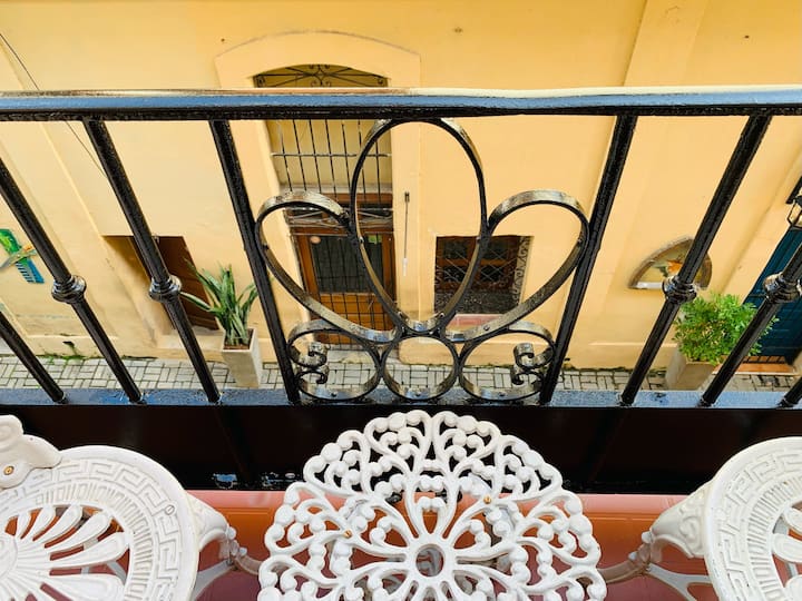 Yaqui House - Cuba