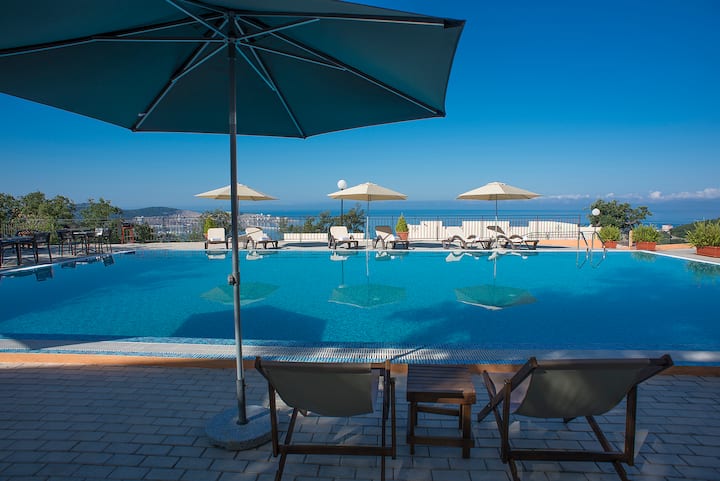 Berg Apartments - Duplex Two Bedroom App For 6 - Montenegro