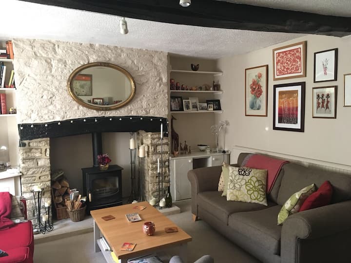 Cosy Terrace Cottage In Tetbury - 泰特伯里