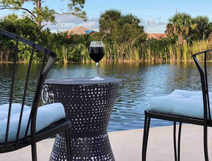 New Spacious Modern 4/2 House On Canal, Water View - North Fort Myers, FL