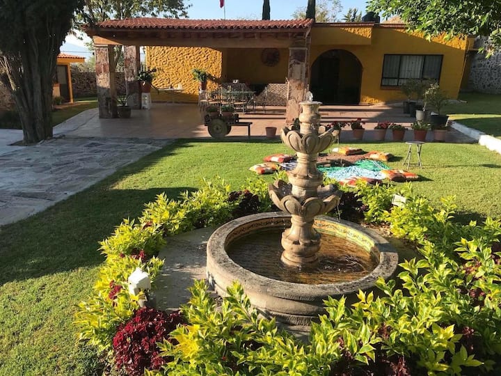 Nice Terrace Residence With A Great Garden - テキスキアパン