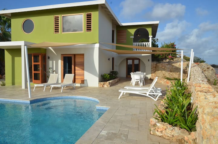 Magnificent View And Caribbean Breeze - Curaçao