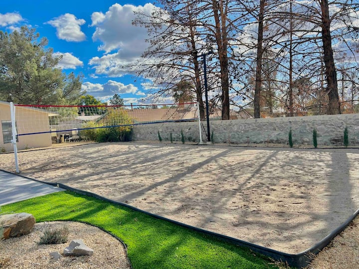 Private Beach Volleyball Retreat 3 - ラスクルーセス, NM