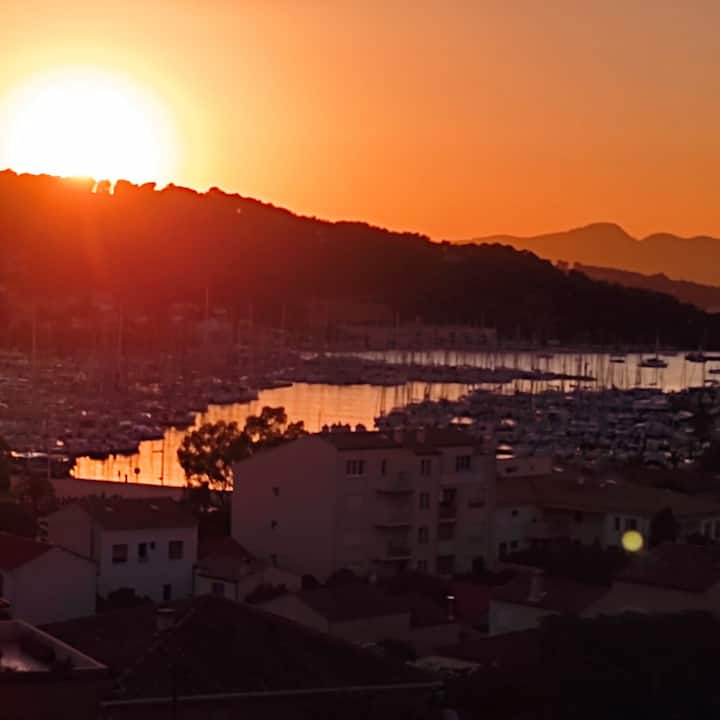 Logement De Charme Avec Vue Mer Superbe - Saint-Mandrier-sur-Mer