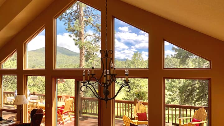 Spacious Mountain Meadow Home - Beautiful Views! - Evergreen, CO