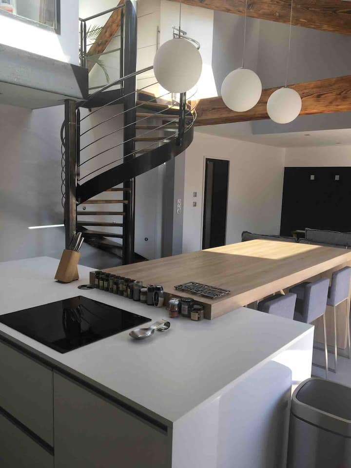 Loft 110 M2 Moderne + Place Parking - Saint-Étienne