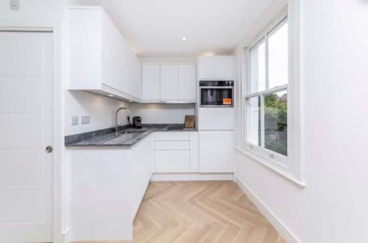 *Prime Location Newly Renovated 1 Bed Modern Flat* - Fulham