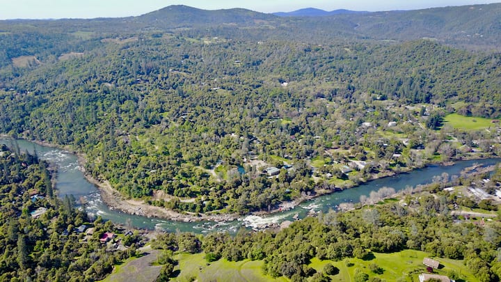 James Marshall River View Cabin 2 - American River Resort, Coloma