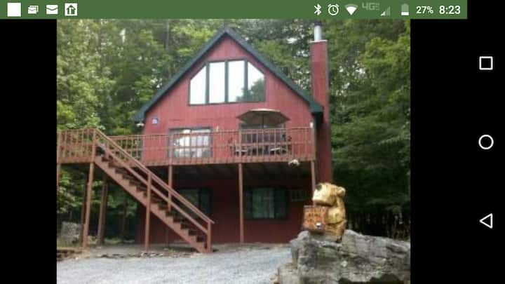 Hideout- Walk To  Beach, Bar, Ski - Lake Ariel, PA