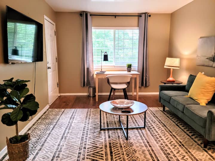 Cozy Smyrna Apt+king Bed+4k Tv+near Braves - Marietta, GA
