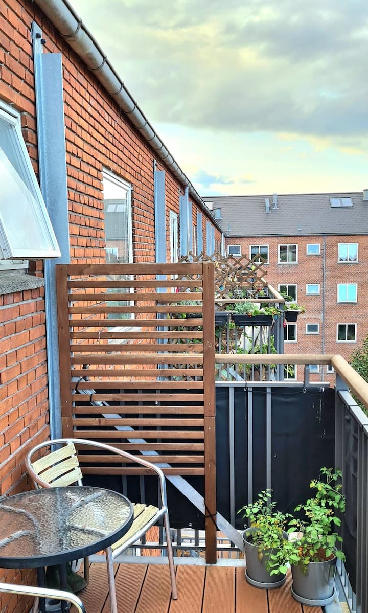 Skøn Lys Lejlighed Med Solrig Altan 2 Pers. - Kopenhag