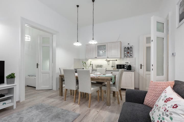 Perfect Day 3 -3 Bedr, 2 Bathrooms - Boedapest