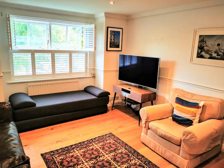 Modern Flat With Great Transport Links - London