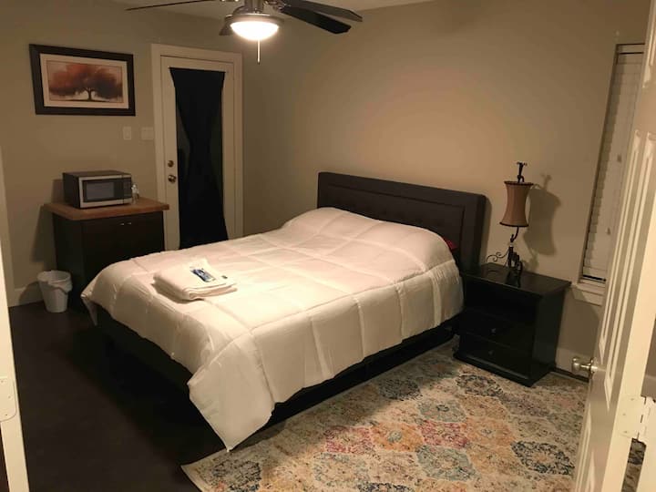 Private Room/bath/patio In The Museum District - Houston, TX