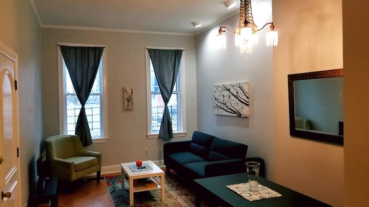 Central, Bright, Beautifully Furnished With Patio - Philadelphia, PA