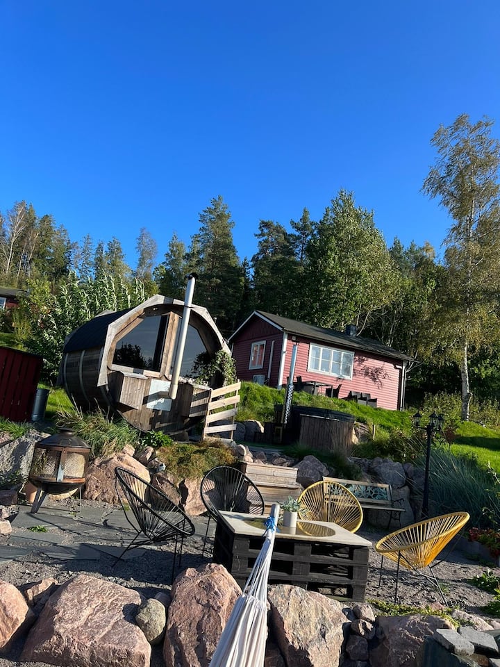Badtunna & Vedbastu
Stuga 14 - Karlsborg