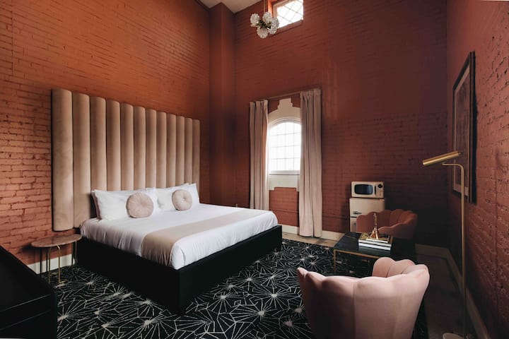 Rosewood Suite 202 at The Bellwether Hotel - Louisville, KY
