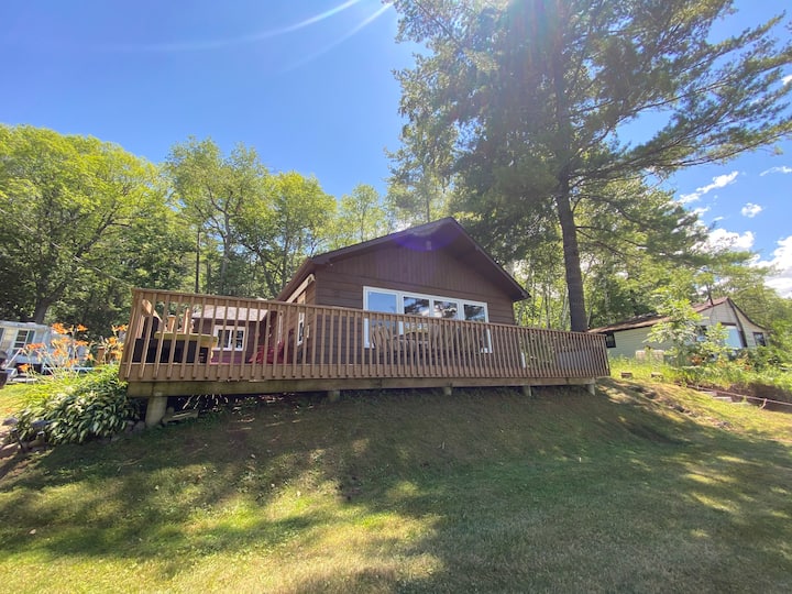 Rice Lake Waterfront Cottage - Port Hope