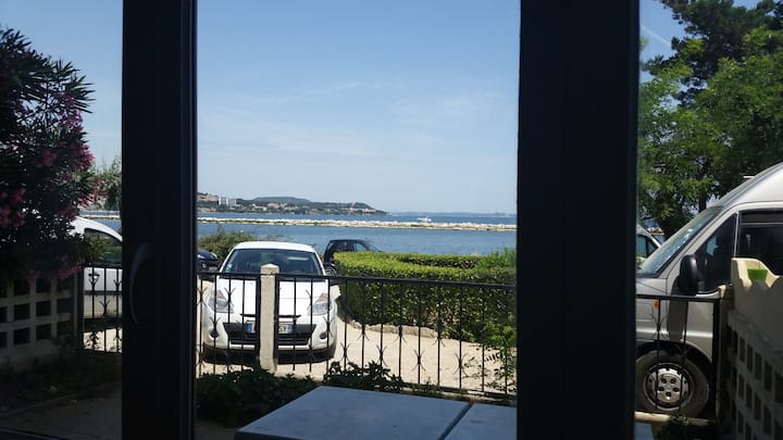 T1 Calme Face à L éTang De Berre - Martigues