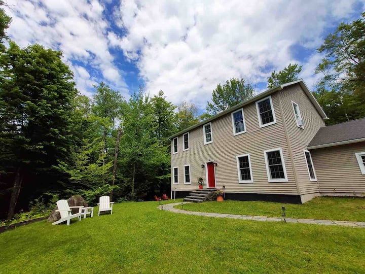 Forest Haven, 6 Bdrm, 4 Bthrm, Hot Tub, Movie Room - Roxbury, NY