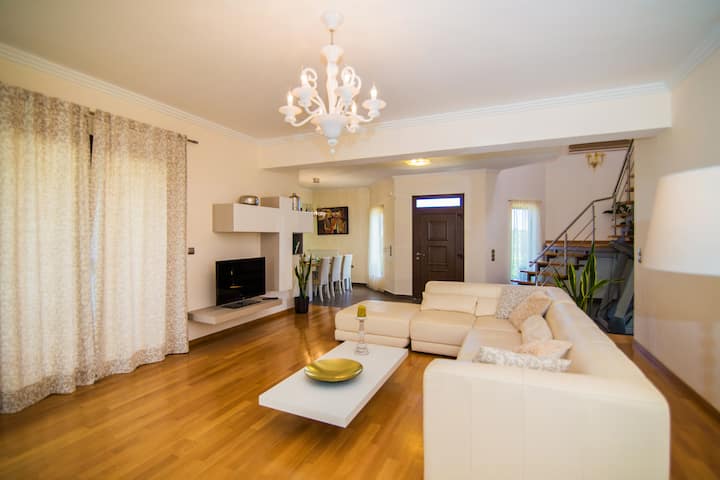 Villa Komfort  In Zakynthos Island - Zante