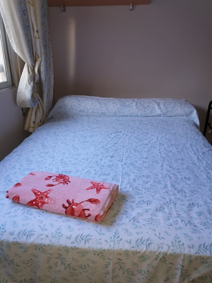 Habit. Cama Matrimonio King Size  150x210. Cómoda. - Málaga