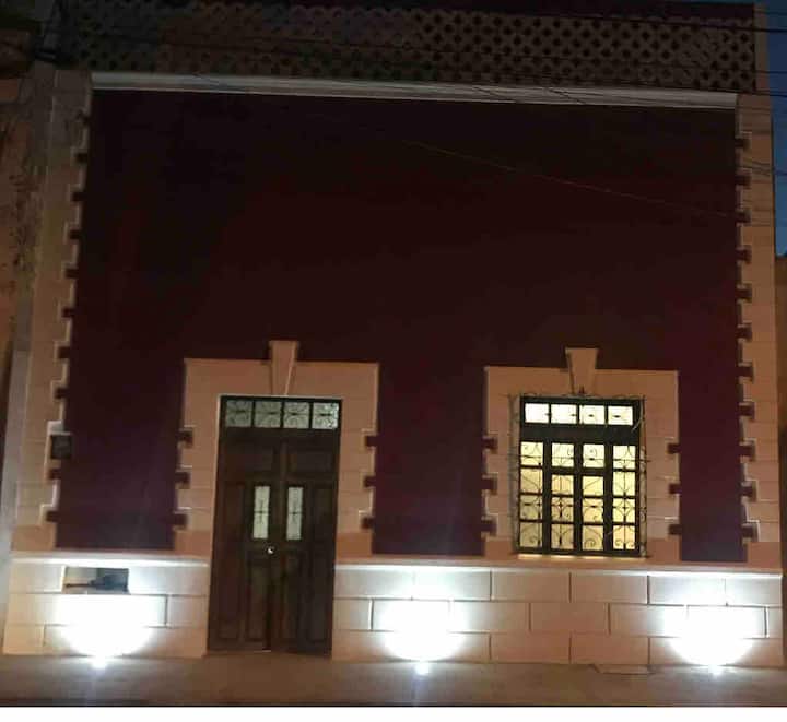 Casa Colonial Con Piscina - Yucatán