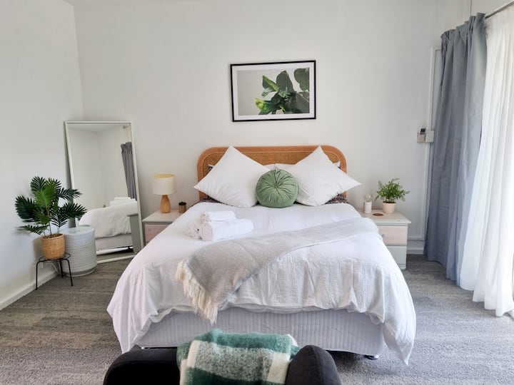 Villa Esmeraldo, The City On Your Doorstep - Perth