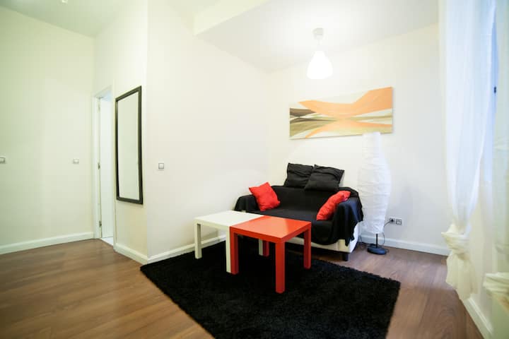 Beautiful Apartment In The Center - Madrid