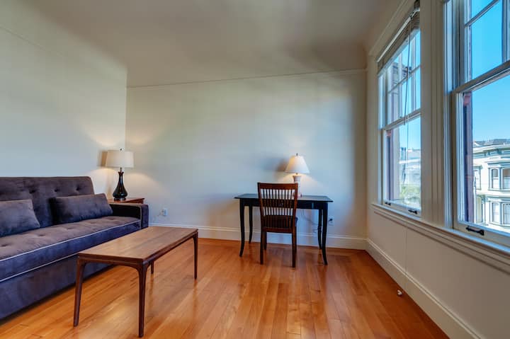 Charming Mission 1x1 W/ Historic Detail - San Francisco