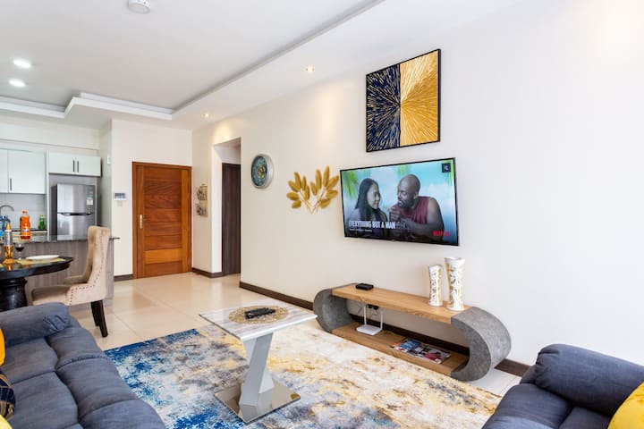 Elegant King Bed | Rooftop Pool, Gym +Near Mall - Nairobi