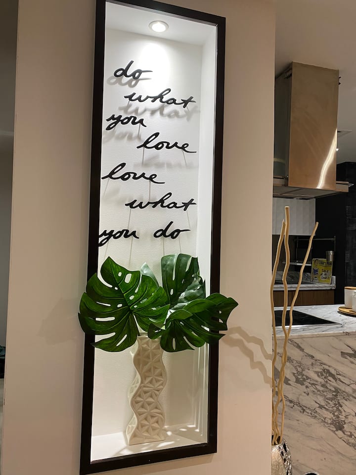 Superb Loft In The City Of Lights - United Arab Emirates