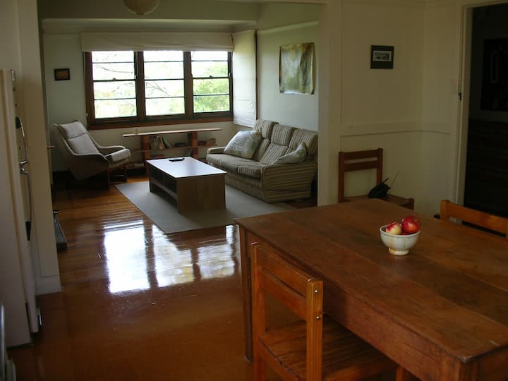 Gooseneck Pottery Cottage - Leongatha