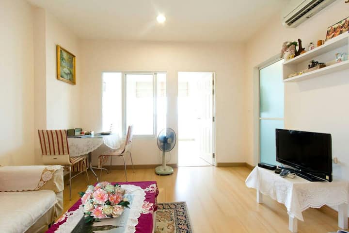 Comfy Home Away From The Crowd. 5minuit Walk Tobts - Bangkok