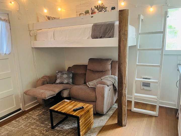 Cute 1930s Tiny House + Private Yard + Parking - Turlock, CA